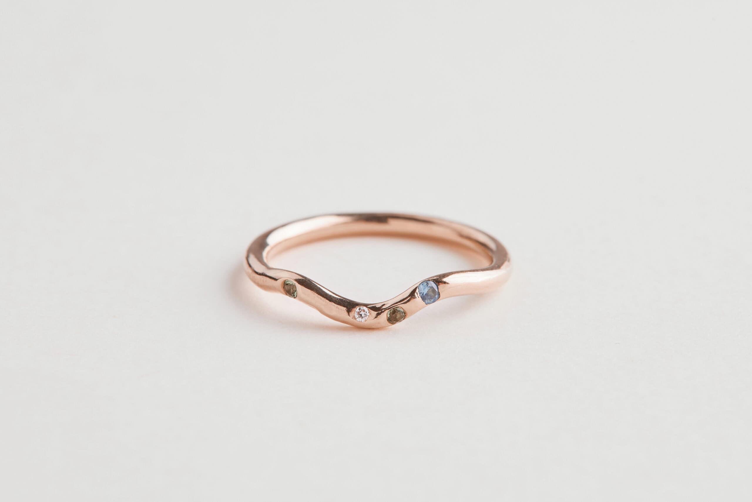 Flow Ring with gemstones - STUDIO DUSA